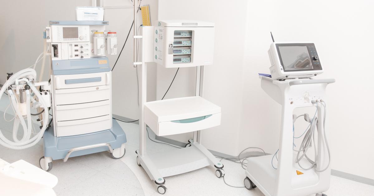 Point of Care Carts | Reell Precision Manufacturing